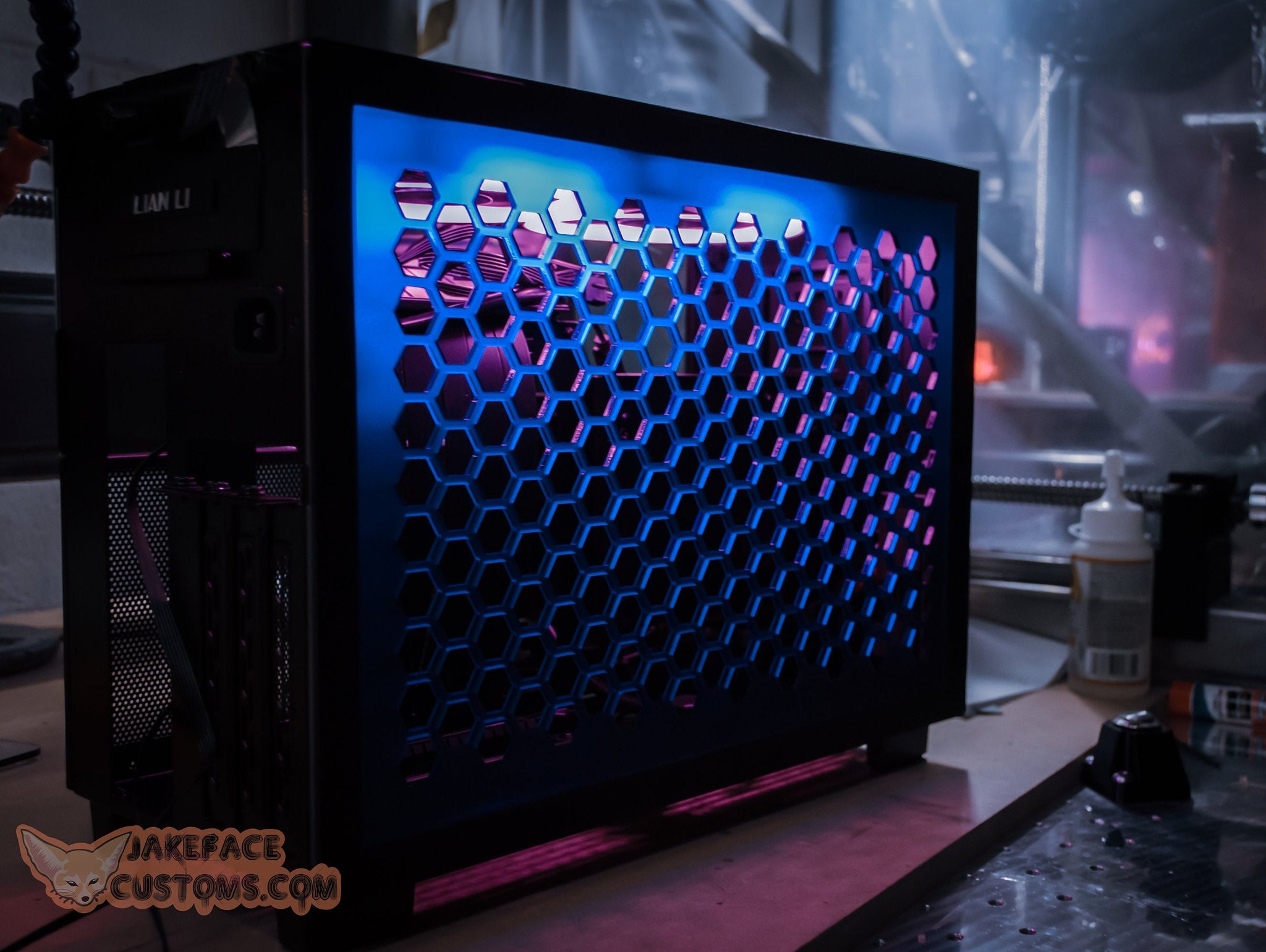 Lian Li Q58 FULL SIZED Custom Vented Side Panel – JakefaceCustoms